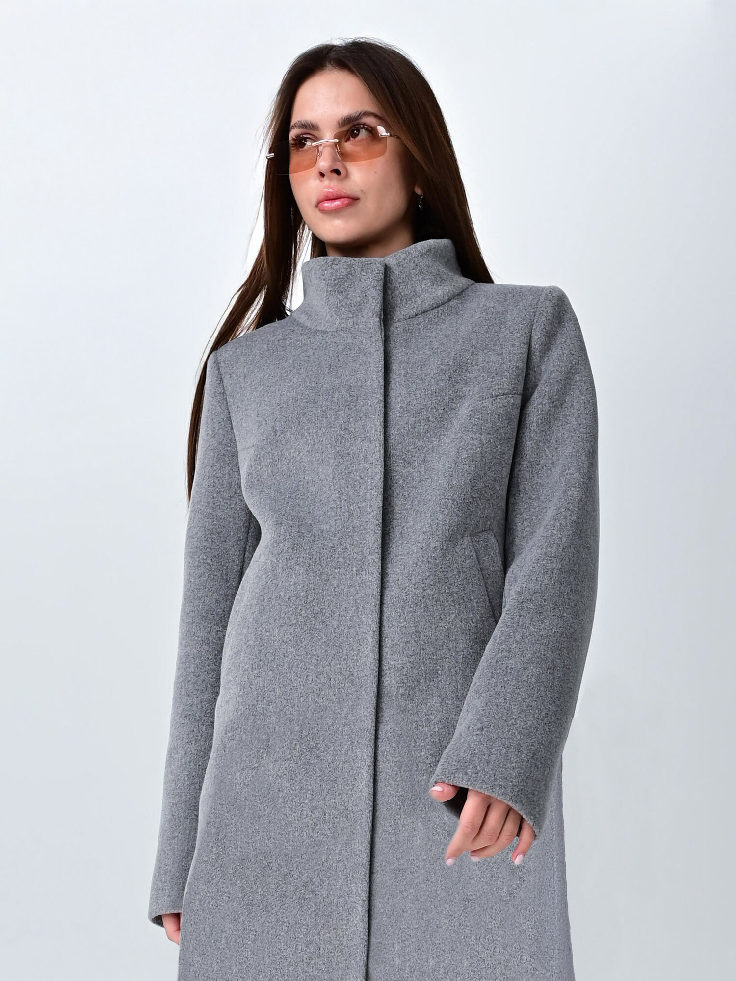 Пальто демисезонное шерстяное с воротником стойкой