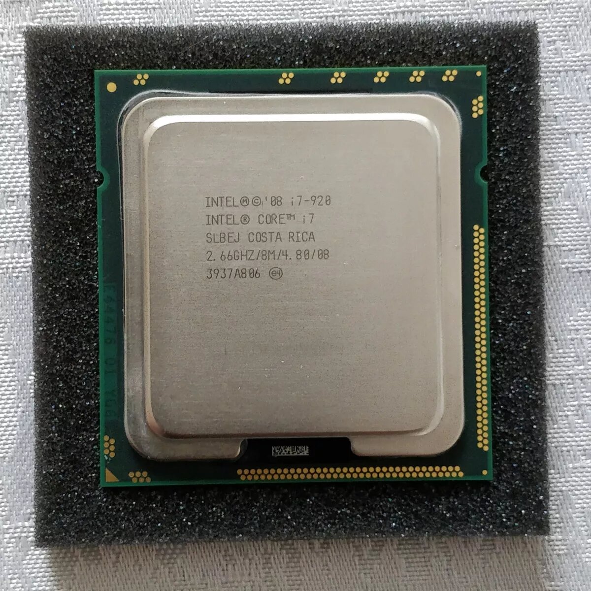 Intel Процессор Core i7 920 ( 2,66Ghz, 1366, 8Mb, 4C/8T ) OEM (без кулера)