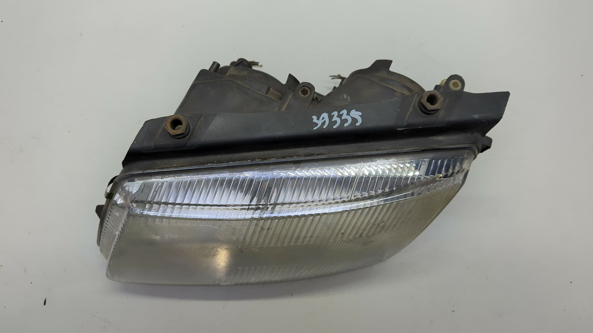 Фара (передняя) левая Volkswagen Passat 5 Б/У