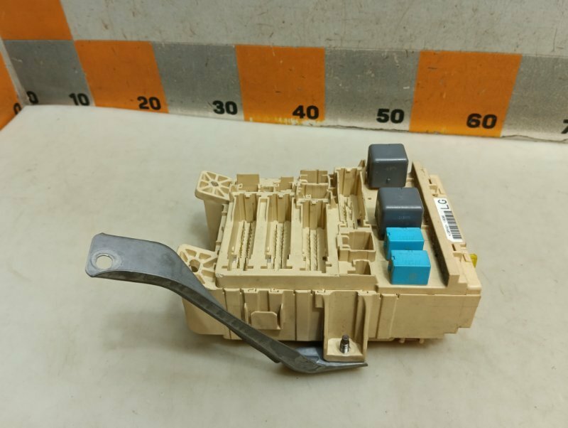 Б/У Блок предохранителей салонный Lexus RX350 2006 447511 TOYOTA арт. 8273048221