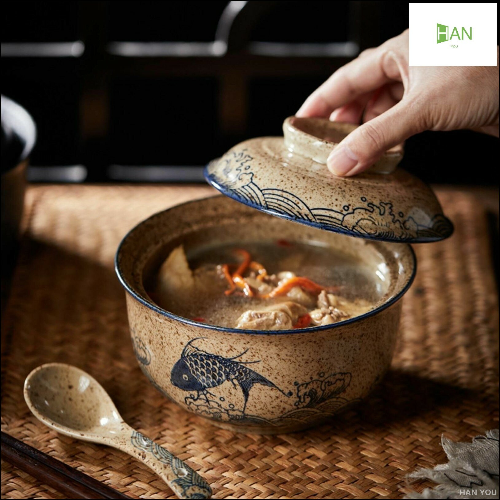 Эксклюзивная супница Цветок 16 см 750 мл с крышкой из керамики