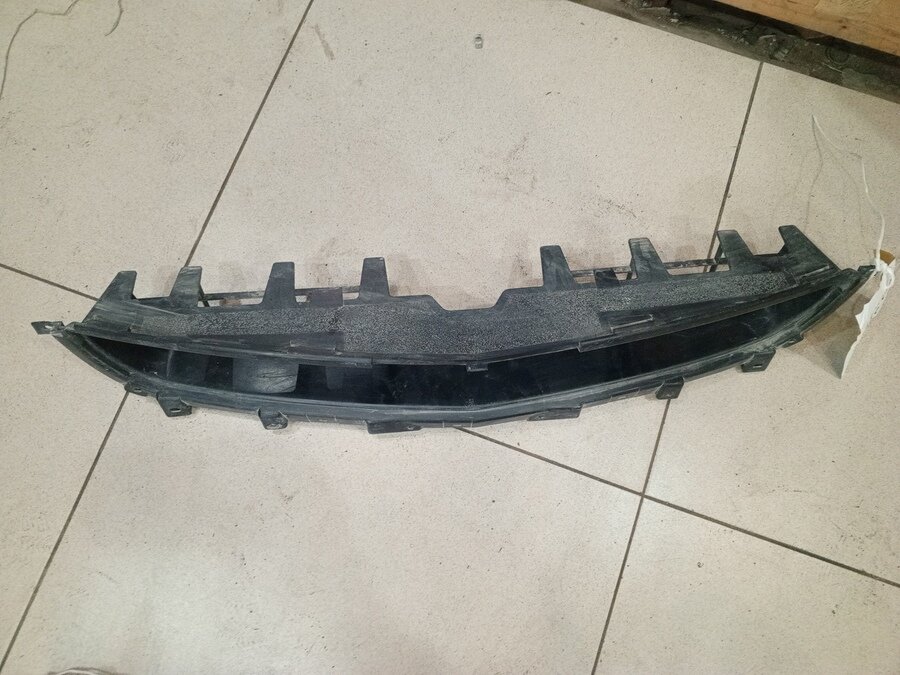 Решетка в бампер нижняя от Mitsubishi Lancer 9 CS 2000-2008