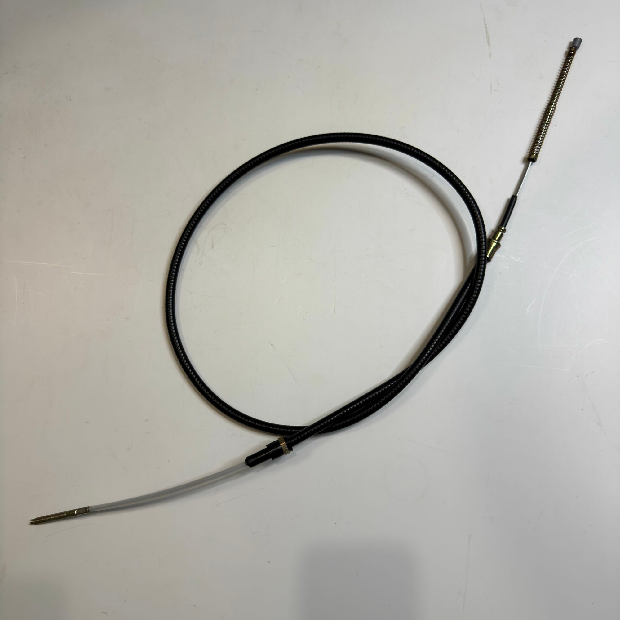 Трос ручного тормоза Chery Amulet [1.6 8V 5MT лифтбэк] A113508090
