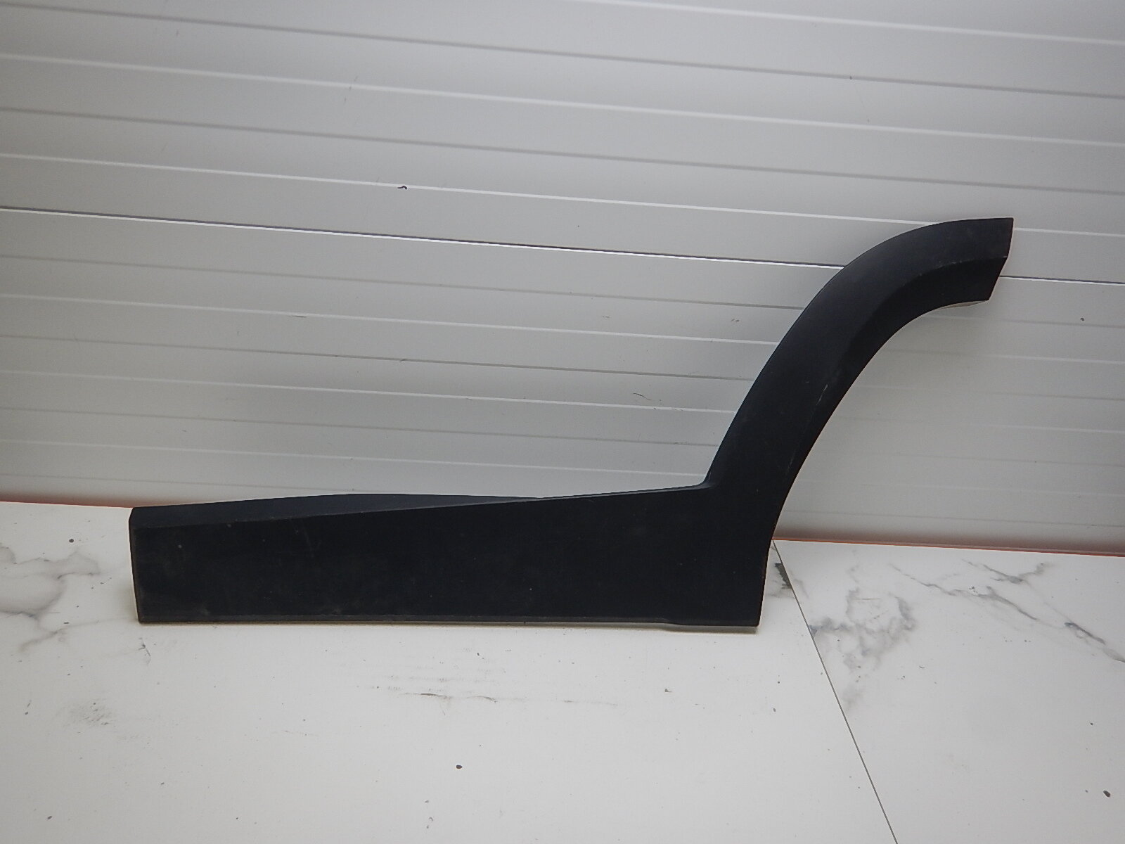 Б/У Молдинг двери задней левой, Москвич (Moskvich)-3 (22-) Москвич 3 (22-) Сломано 8 креплений , царапины. 605025 Москви...