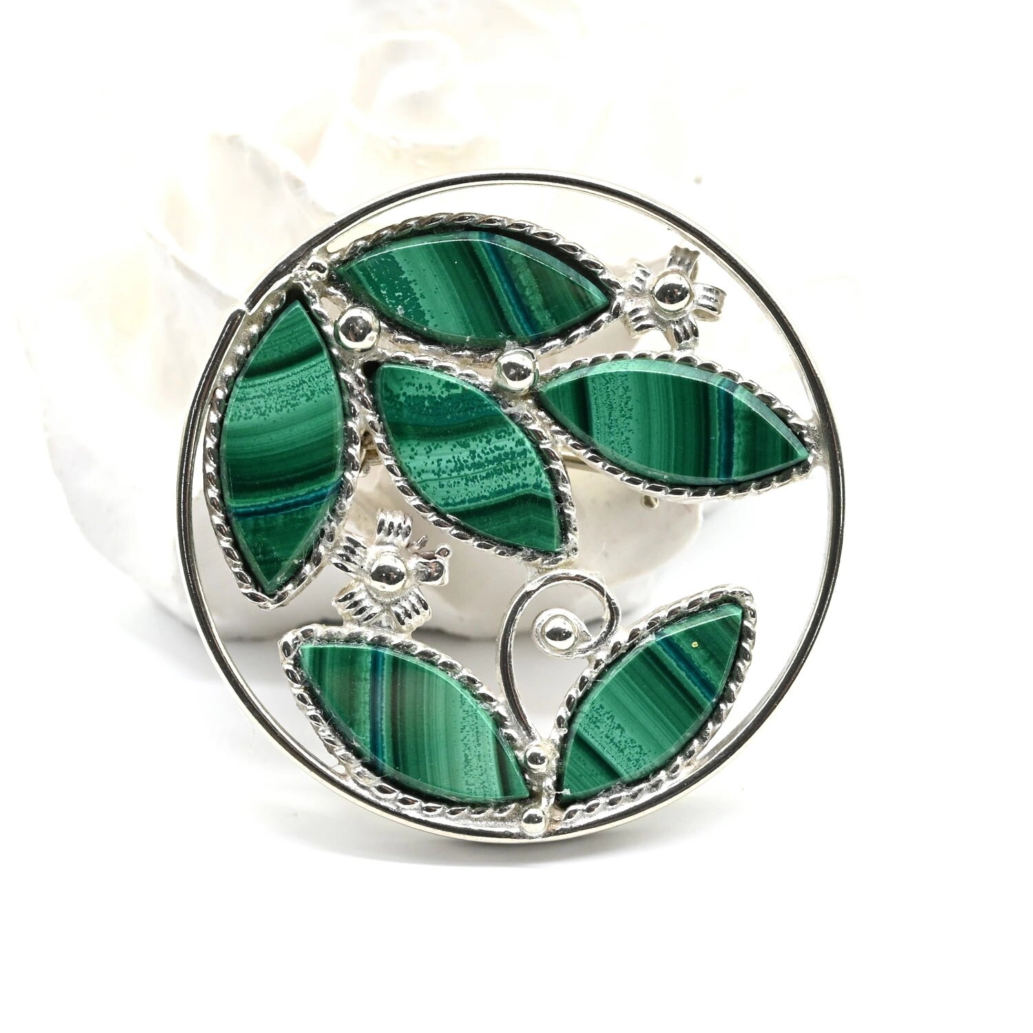 Брошь, малахит
