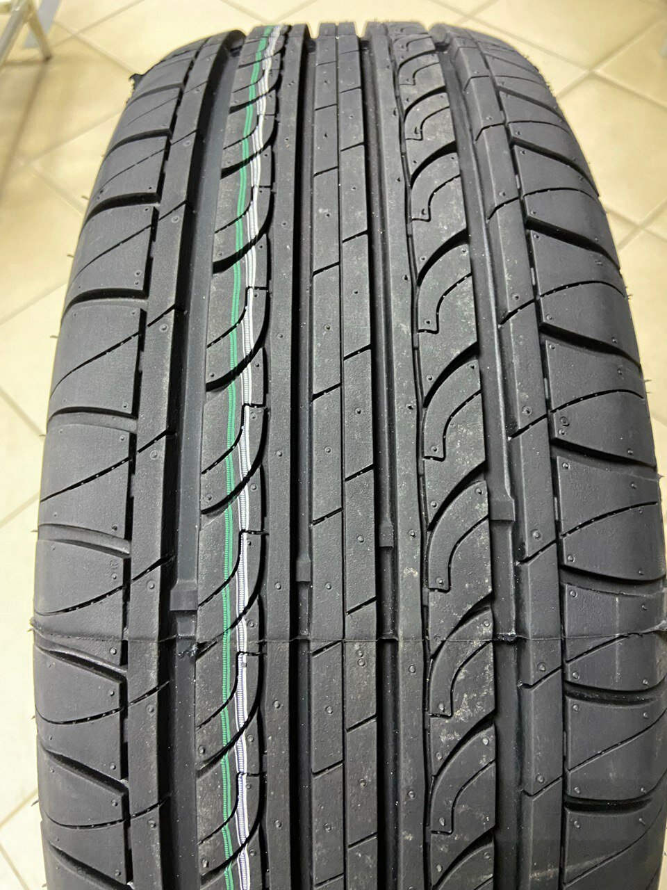 195/60 R-15 Centara Vanti Touring 88V