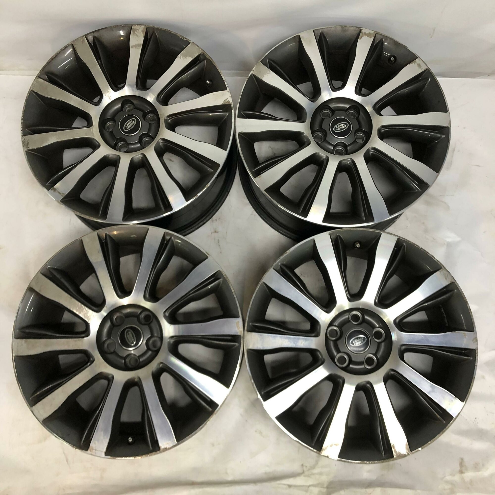 Колесные диски Land Rover 21x9.5 PCD 5x120 D72.6 ET49 (оригинал)