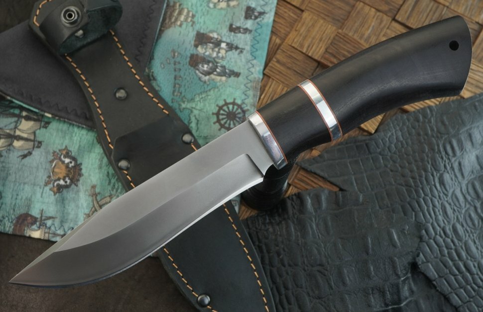 Закаленная сталь нож Комбат 4.0, сталь D2, рукоять граб