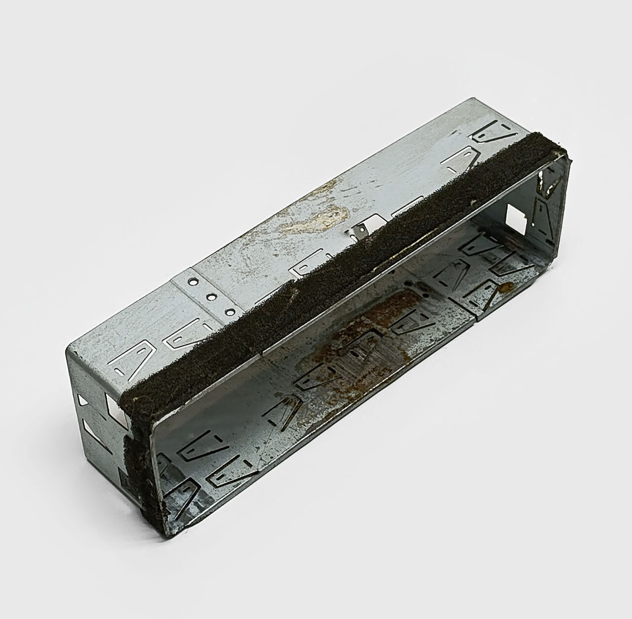 Кронштейн магнитолы