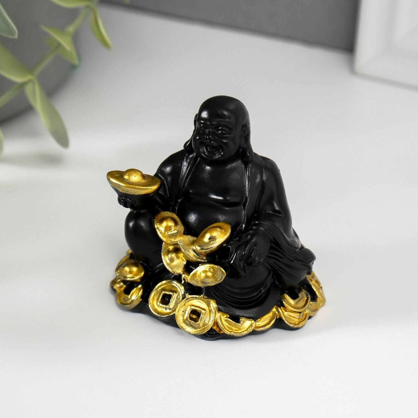 Сувенир нэцкэ полистоун "Хотей с золотыми слитками и монетами"