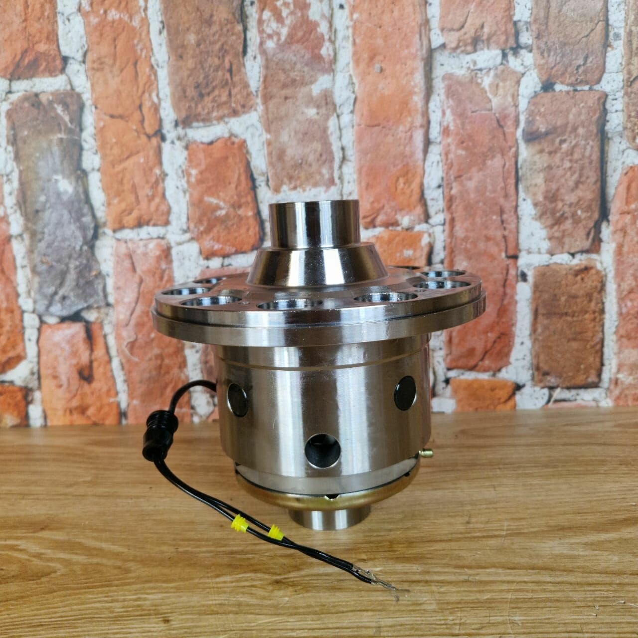 Дифференциал для а/м Газ 3302 Бизнес и Газель нехт блокирующий с кронштейном и пластиной