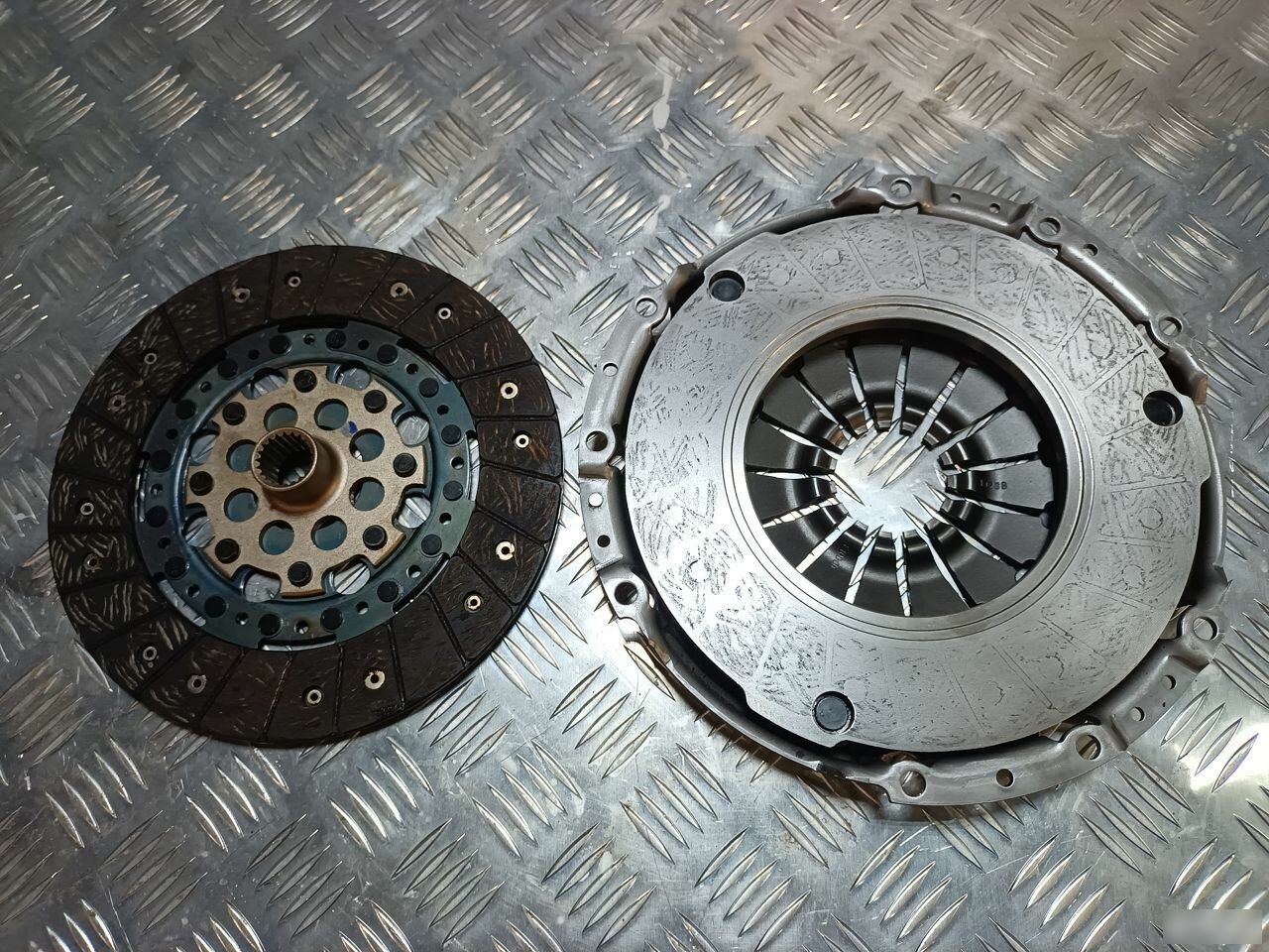 Корзина диск сцепления Ниссан Кашкай Nissan Qashqa 623341333