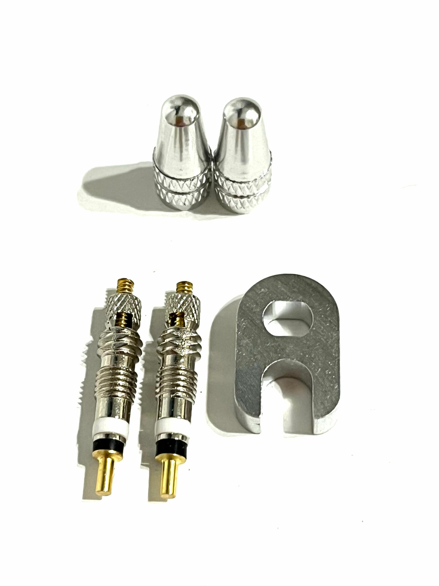 Золотник велониппеля Presta+ключик + Колпачок на ниппель PRESTA, цвет серебристый