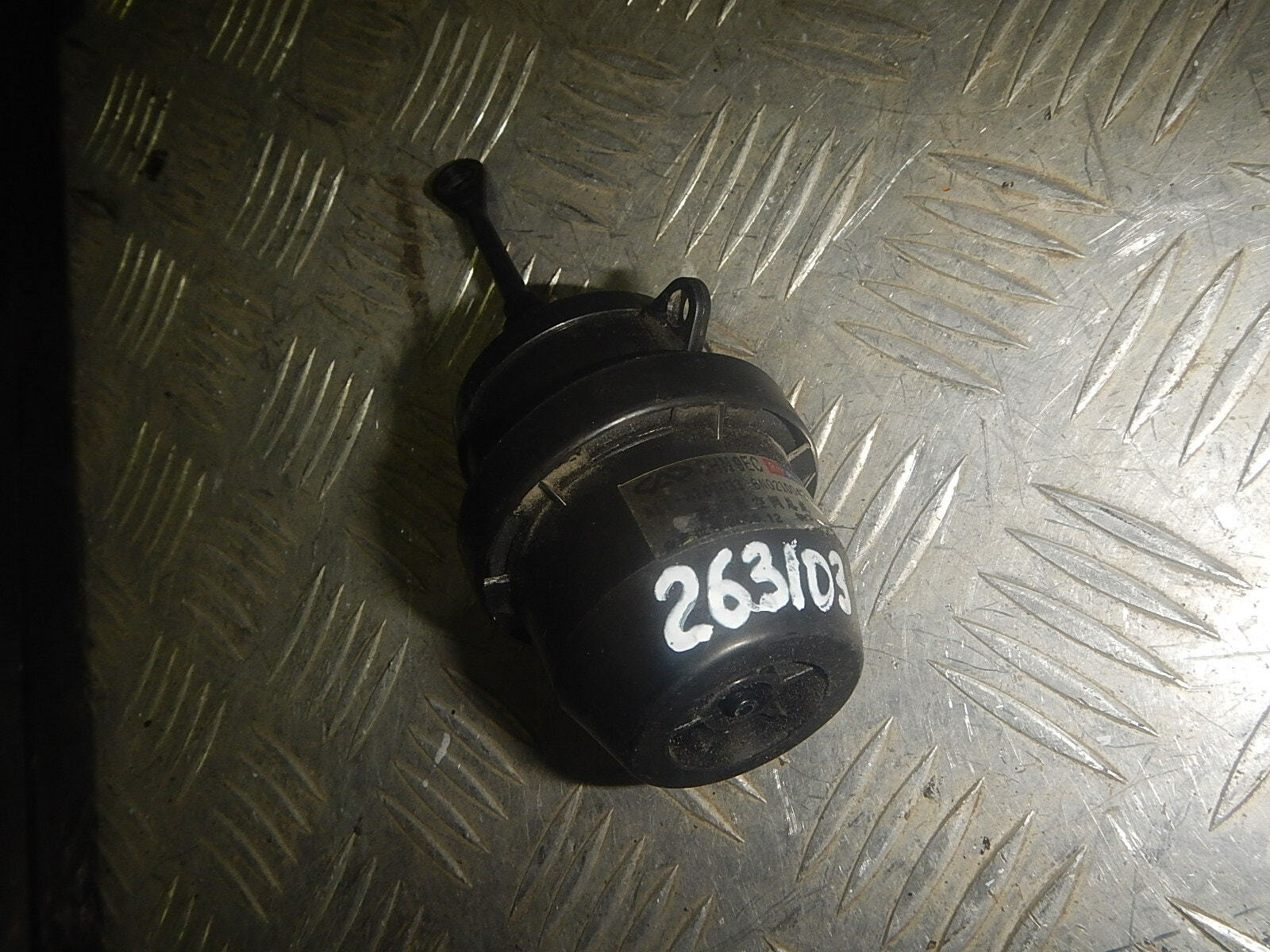 Б/У Клапан вакуумный, Chery (Черри)-AMULET (05-) Chery AMULET (04-12) На корпус отопителя. Без видимых повреждений. 26310...