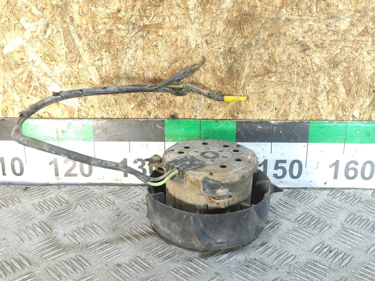 Моторчик вентилятора FORD Focus 1998-2005 1355712