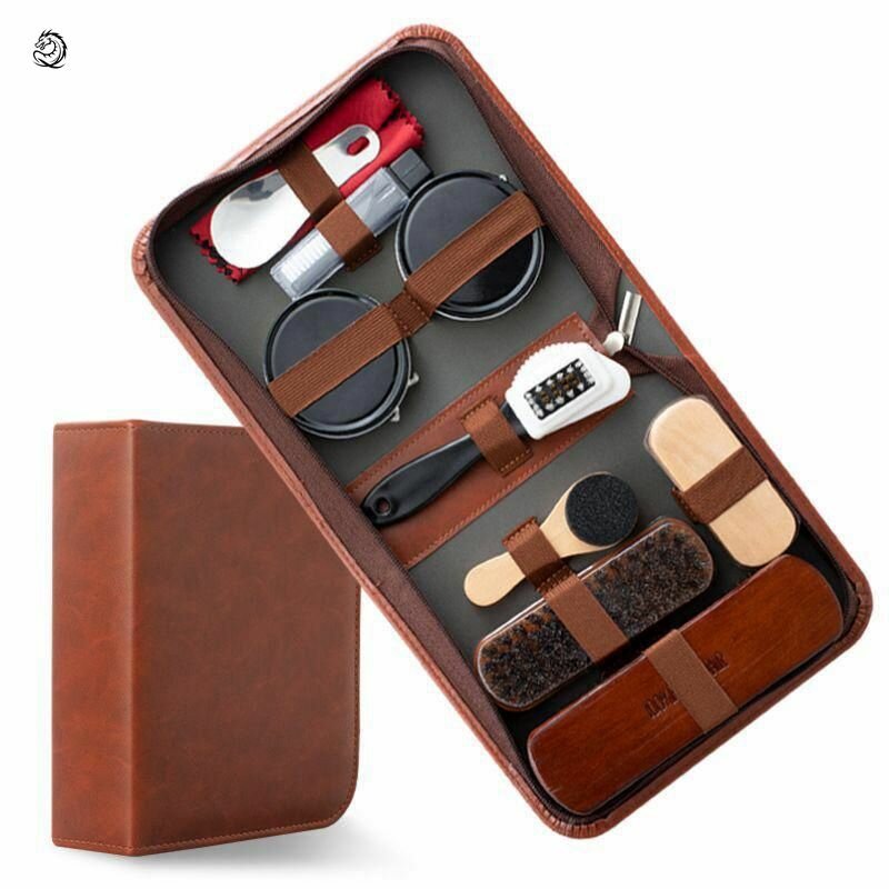 Набор для ухода за обувью 11 предметов с щетками из конского волоса и кремом в кожаном кейсе