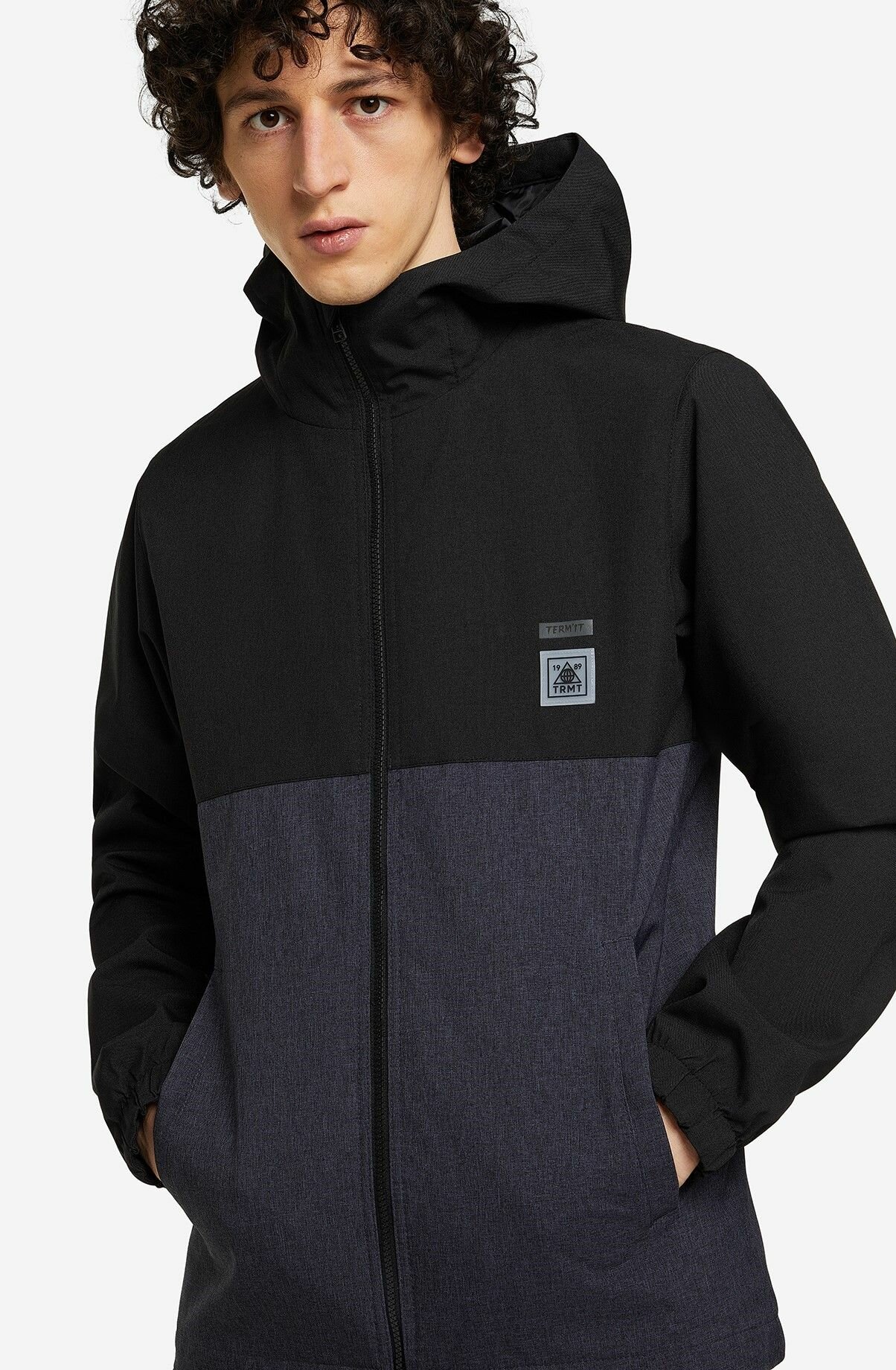 Куртка спортивная