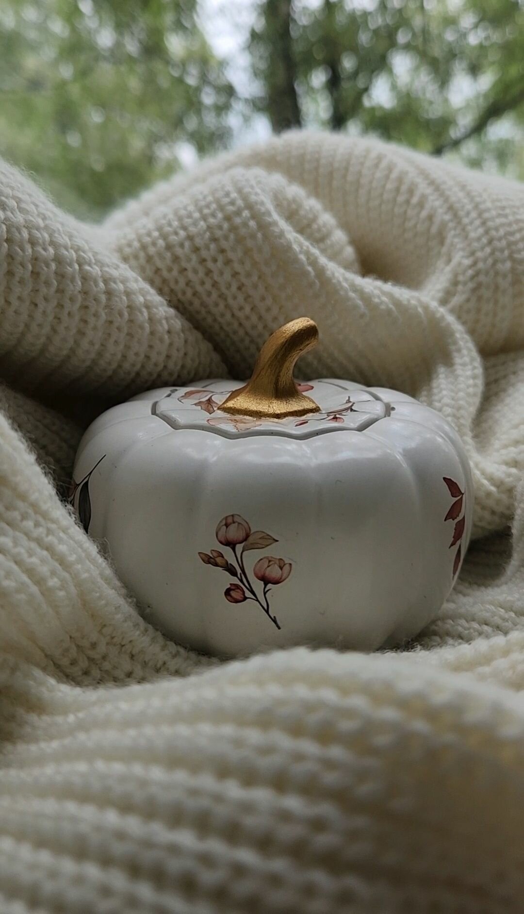Шкатулка декоративная из гипса "Цветочная Тыква" белого цвета с ароматом "Пряная Тыква и Молоко"/Уютный, осенний декор для Вашего дома/Праздник Halloween