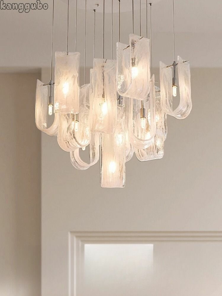 Люстра из стекла с текстурой тумана