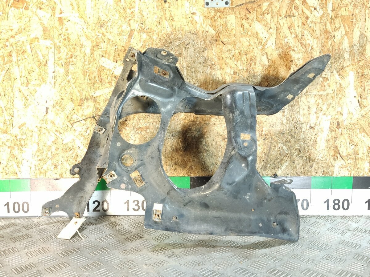 Кронштейн крепления фары BMW 7 2001-2008 51717022968