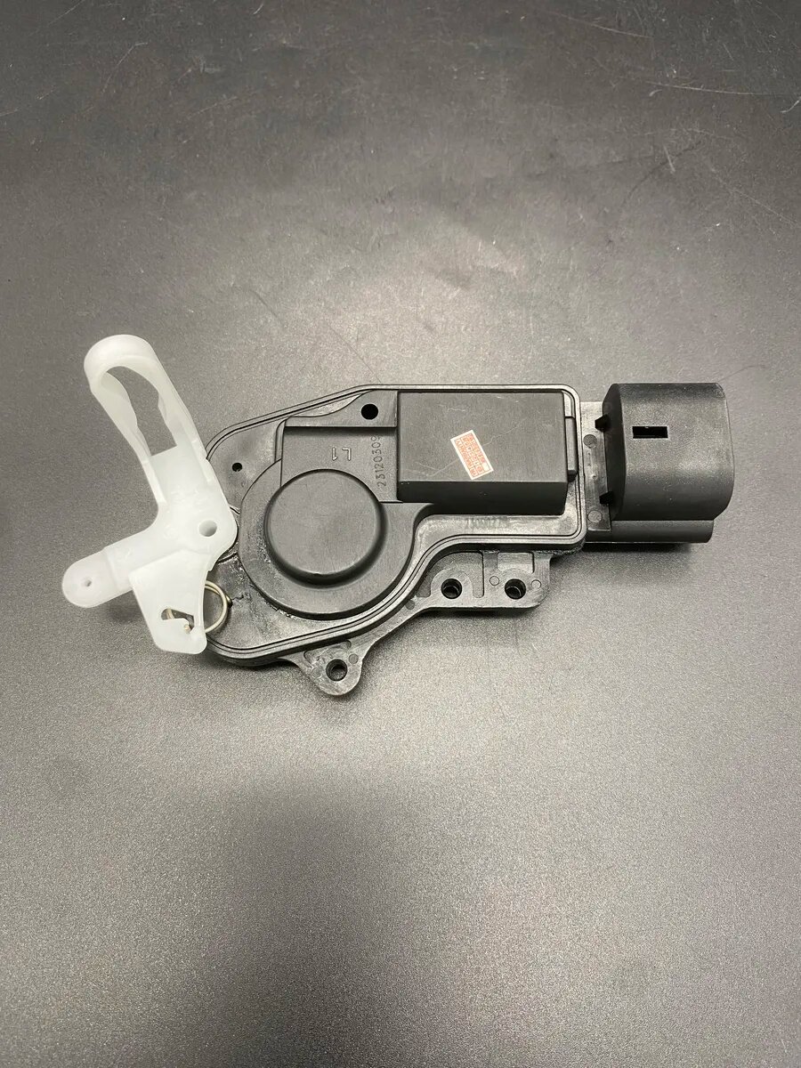 Актуатор замка двери, задний левый Новое