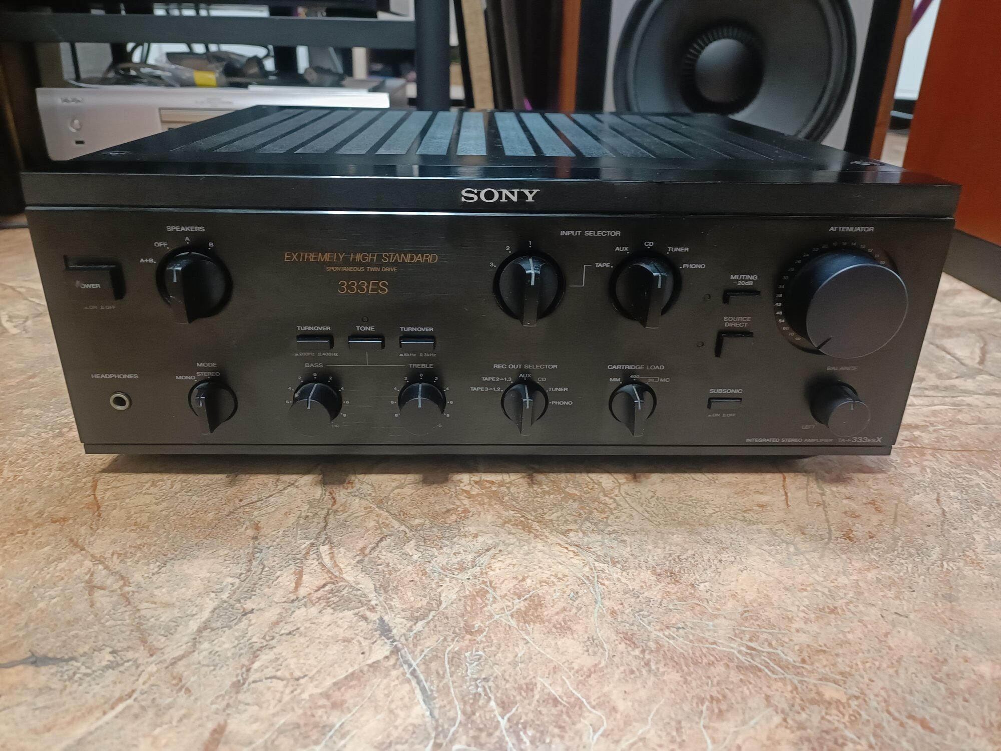 Усилитель мощности Sony TA-F333ESX, Hi-End, MOS-FET транзисторы