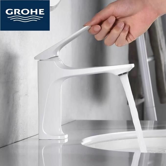 Смесители GROHE подходят для раковин с горячей и холодной водой, а также для раковин в ванных комнатах.