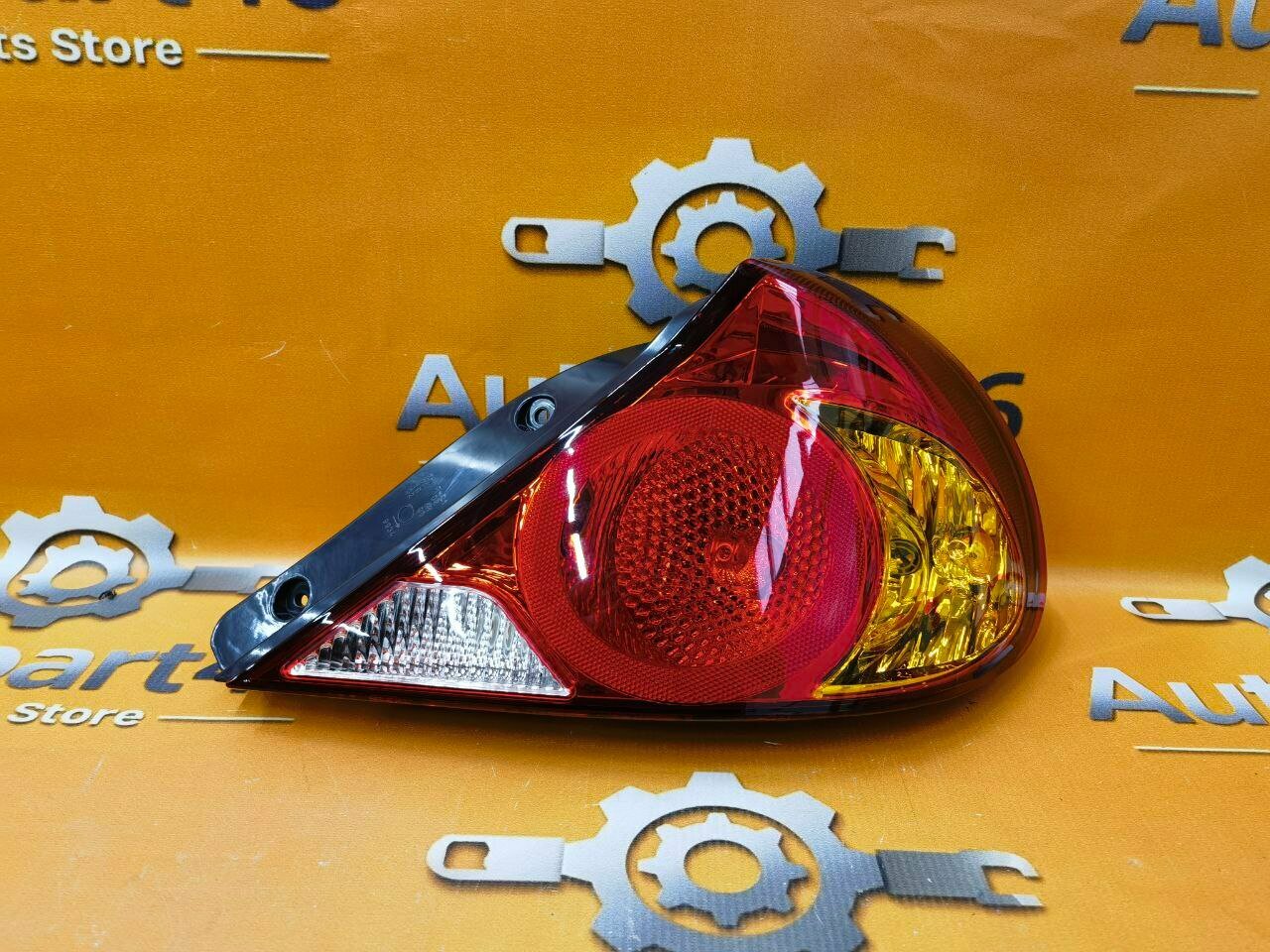 Фонарь задний правый КИА Спектра с проводкой.