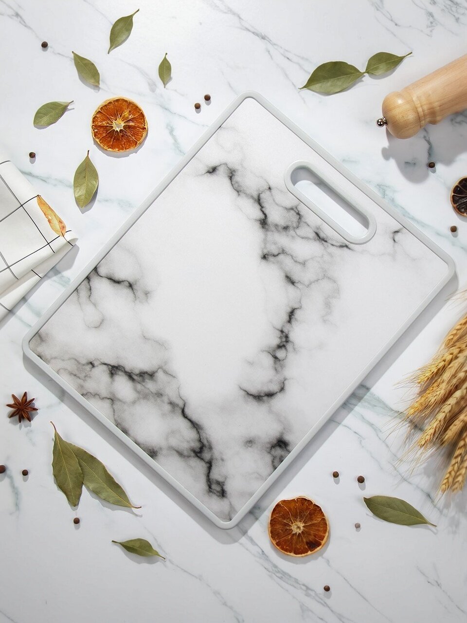 Разделочная доска пластик 30х40 см, белая, с рисунком, Китай