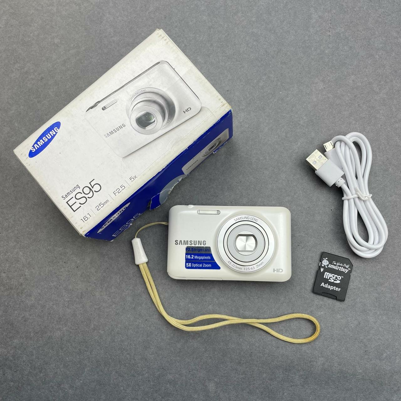 Цифровой компактный фотоаппарат Samsung ES95, 16.1 МП, с коробкой