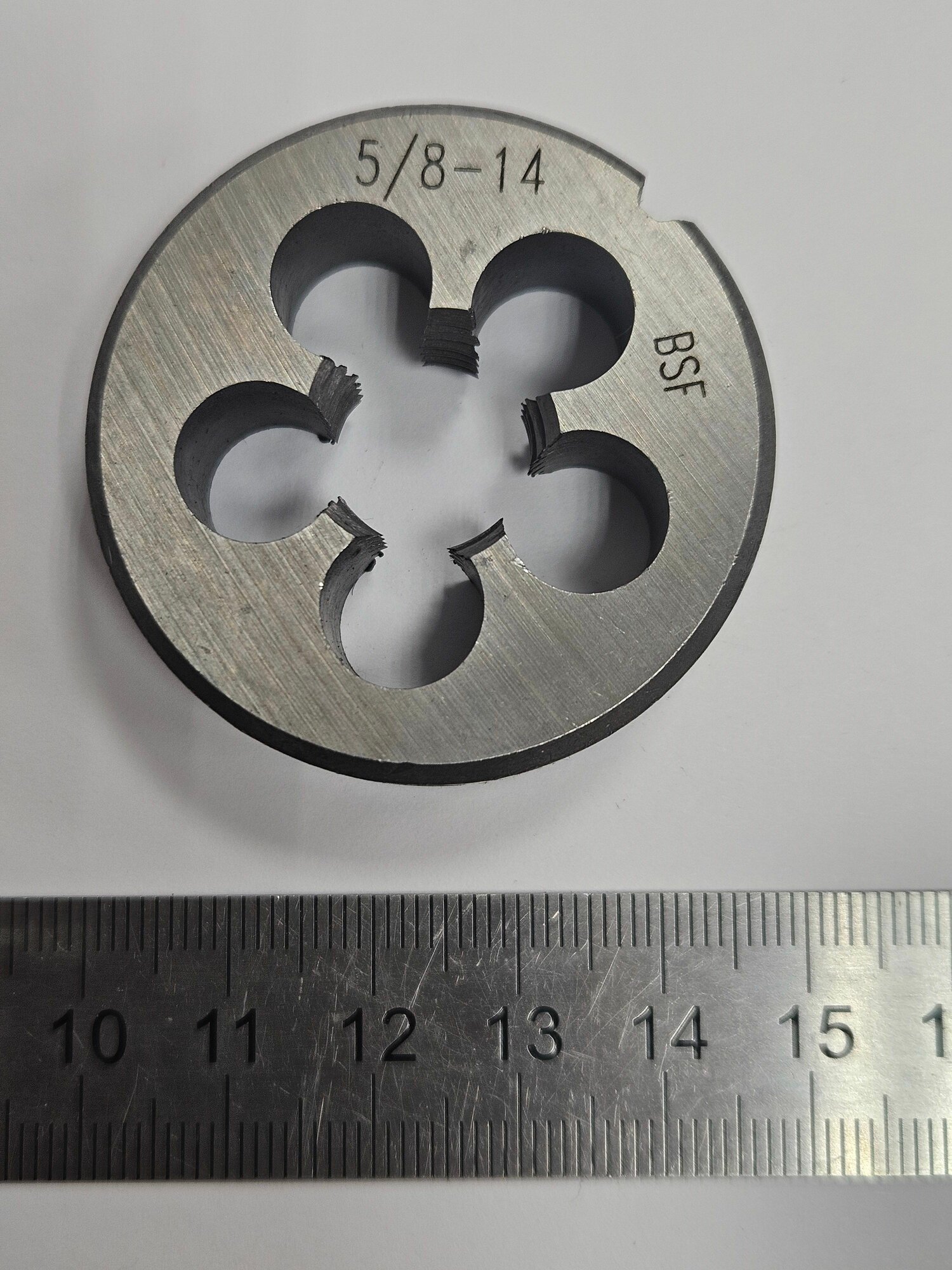 Плашка дюймовая BSF 5/8 - 14 ниток/дюйм, резьба Витворта 55 градусов