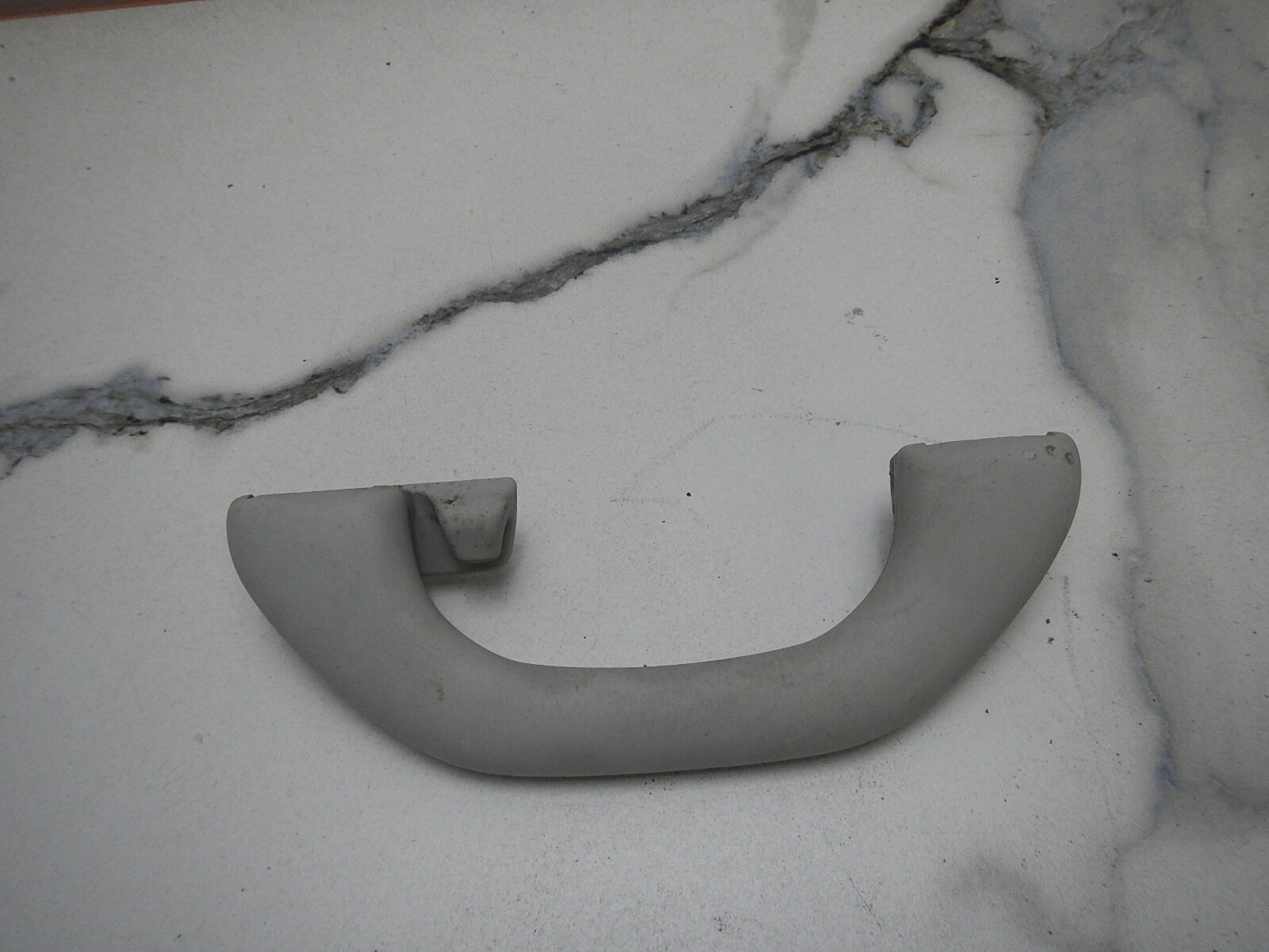 Б/У Ручка внутренняя потолочная, Volkswagen (Фольксваген)-POLO (SED RUS) (11-) VOLKSWAGEN POLO (Sed RUS) (11-) задняя Гря...