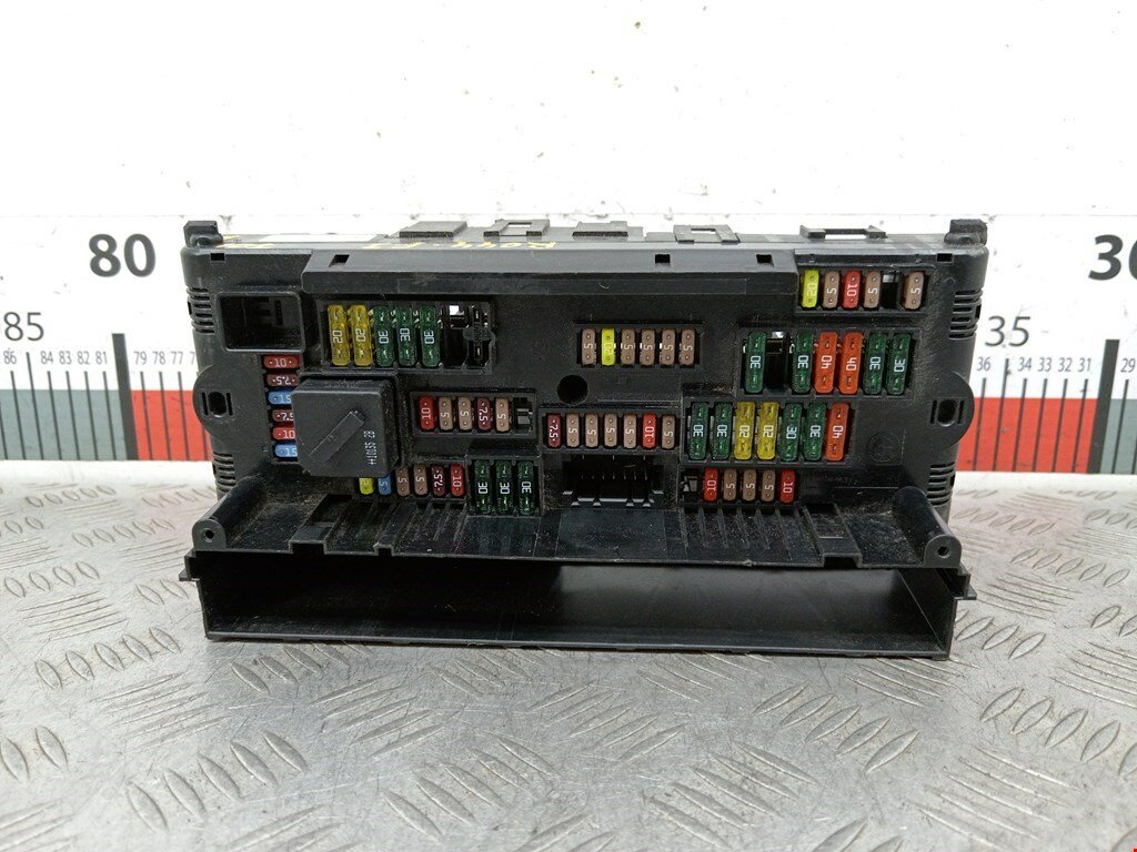 Блок предохранителей BMW 7-Series (F01/F02) 61149210861 арт. 2266090