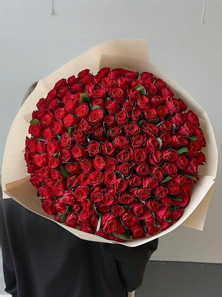 Букет из 101 красной розы