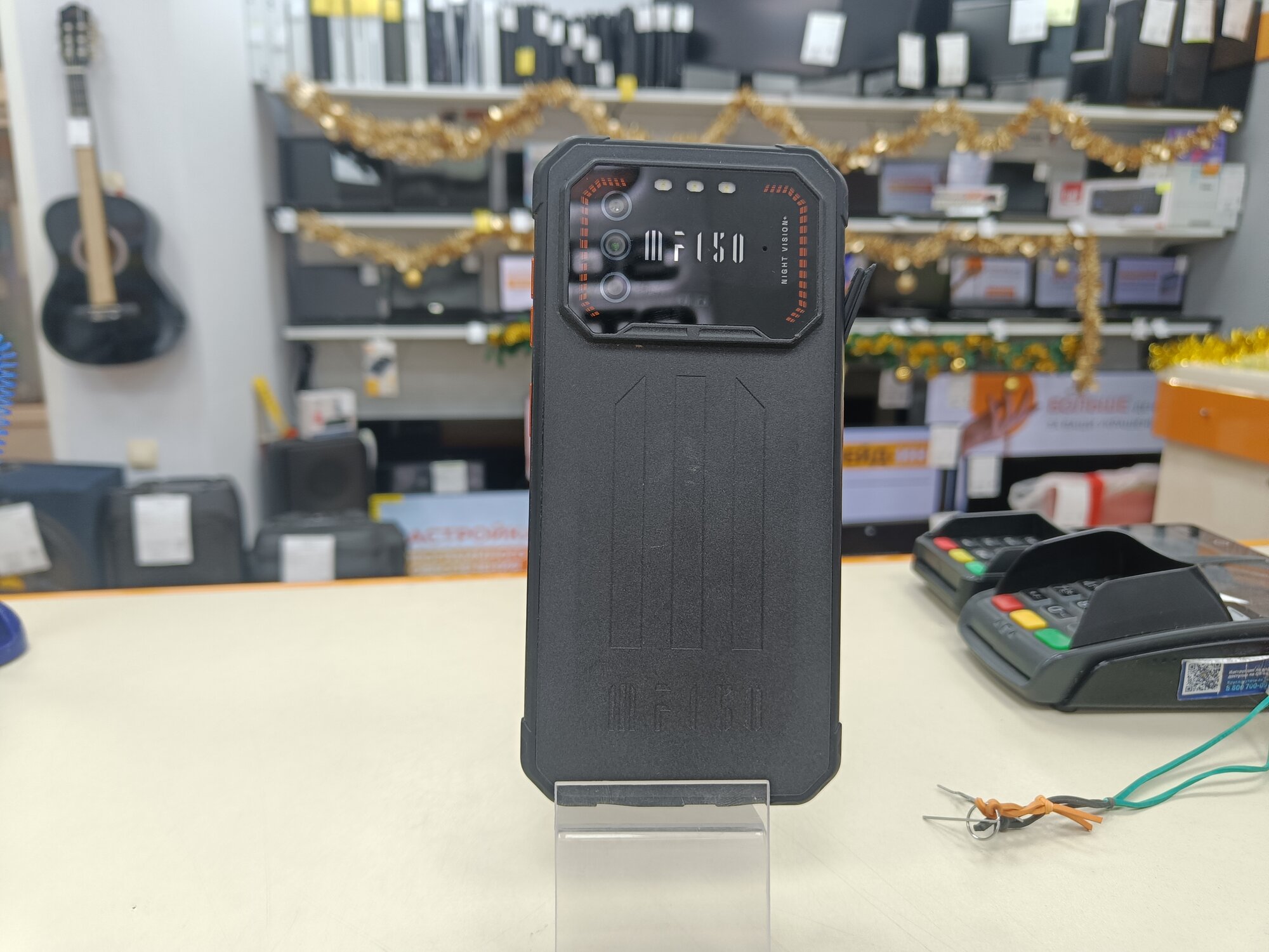 Смартфон IIIF150, Air1 Pro, ударопрочный, влагозащита IP68, NFC черный, б/у, уценка