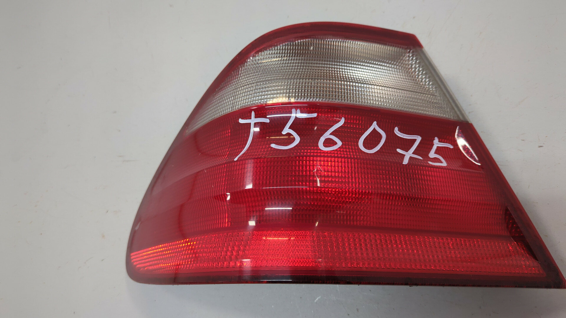 Фонарь (задний) левый Mercedes CLK W208 Б/У