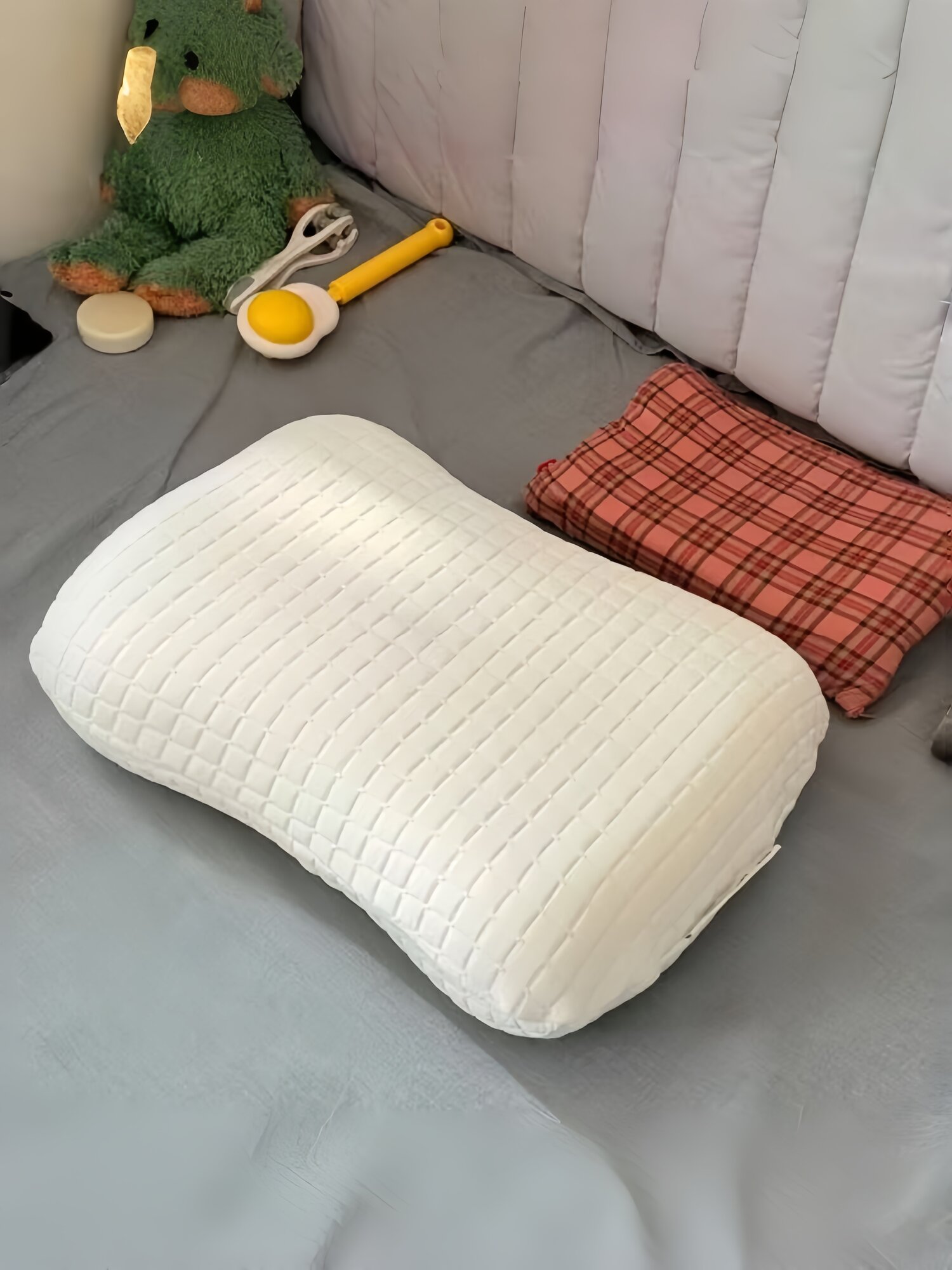 Эргономичная ортопедическая подушка IKEA «Клубс», с гелевым охлаждением, 35х50см