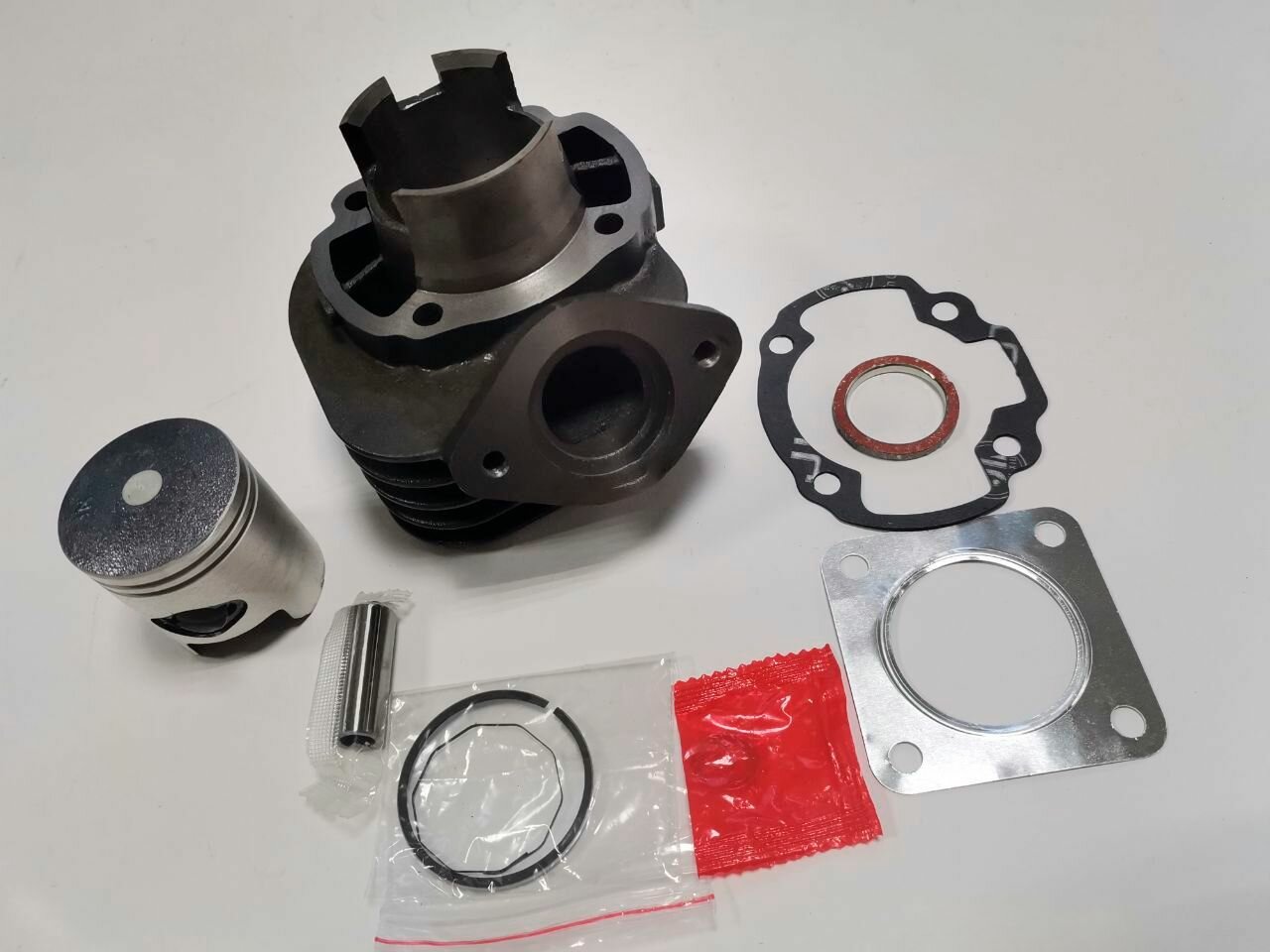 Цилиндро-поршневая группа, для 2-тактного (ISO2) скутера Honda Dio ZX 65 см3 (d-43 мм)