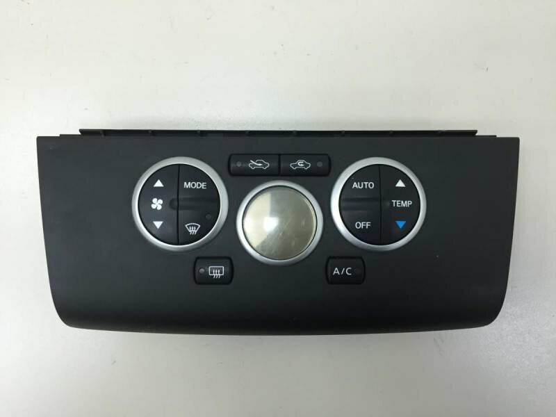 Блок управления климатической установкой Nissan Tiida C11 2007-2014