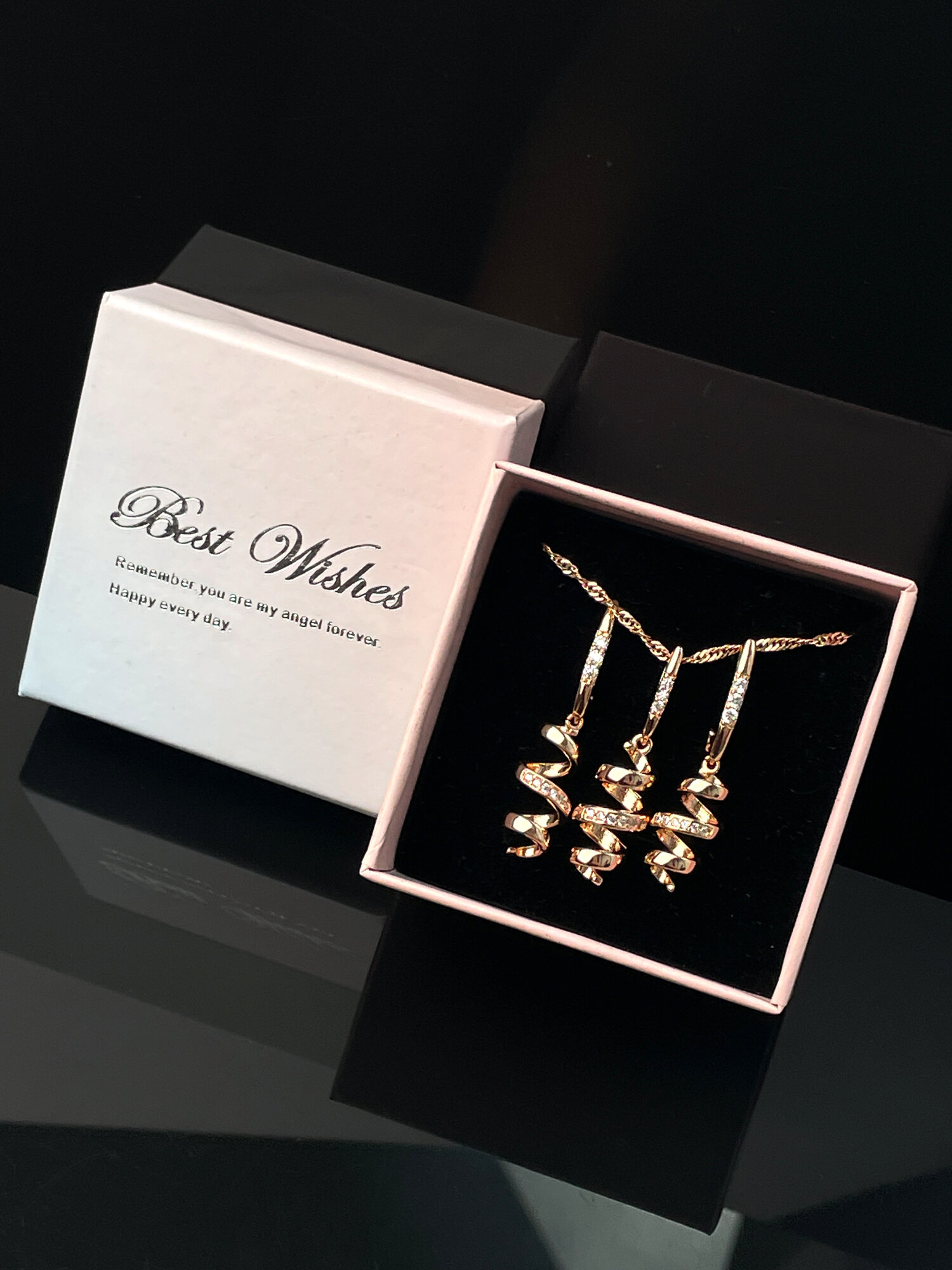 Комплект бижутерии Fashion jewelry: подвеска, цепь, серьги, фианит