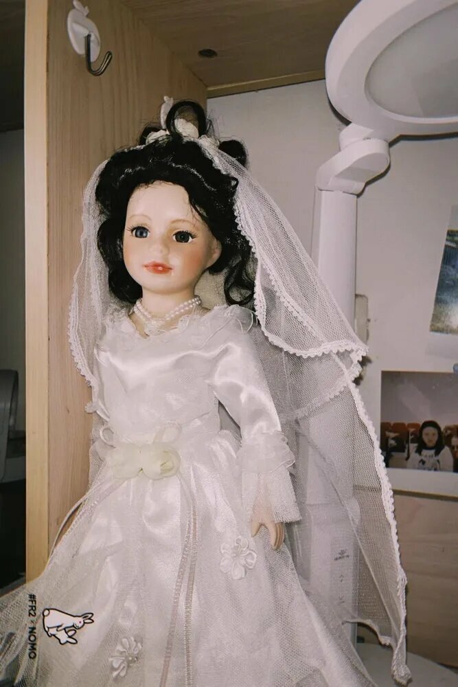 Интерьерная фарфоровая кукла 40 см в свадебном платье элегантный подарок для невесты