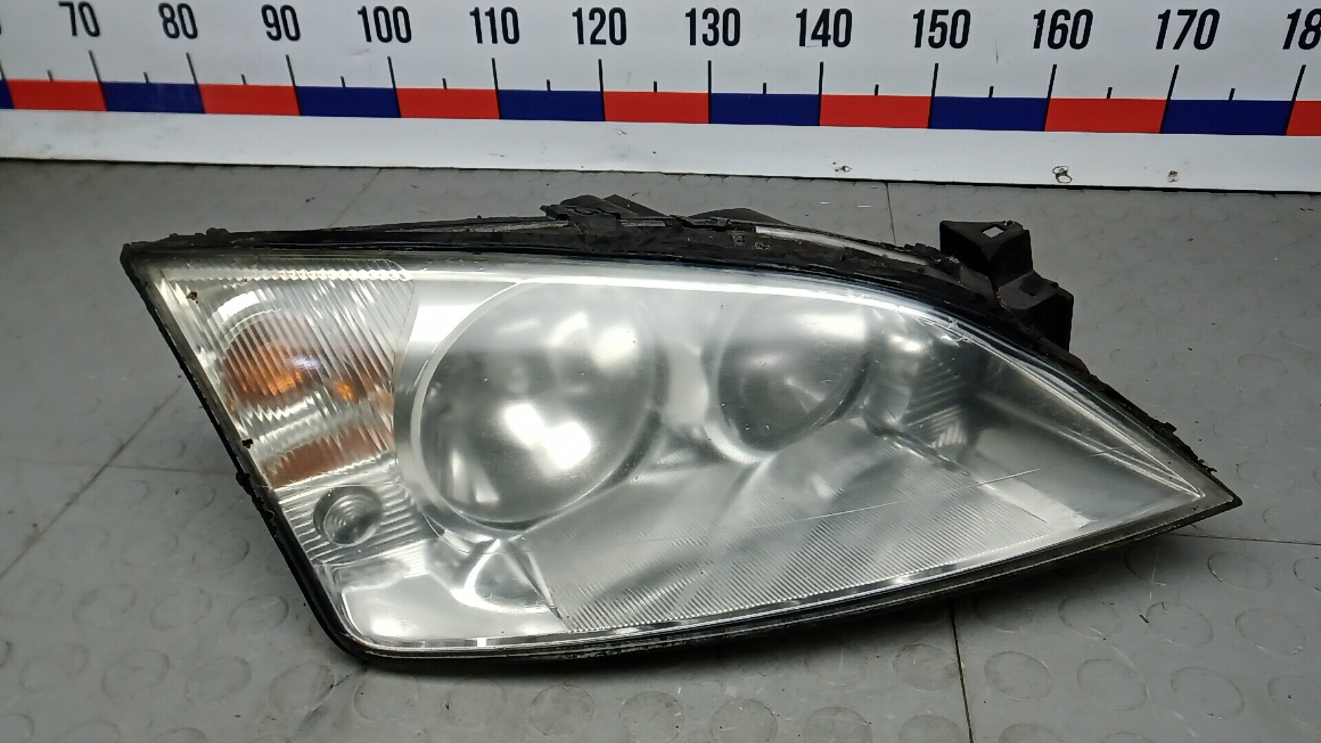 Фара правая FORD MONDEO 3