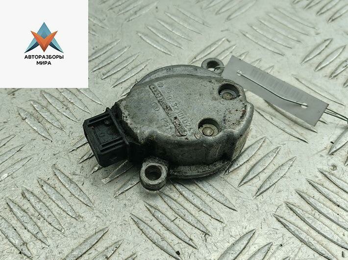 Датчик распредвала Volkswagen Passat B5 1997 058905161B