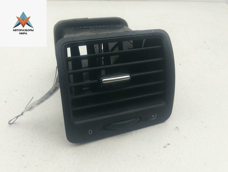 Дефлектор обдува салона Volkswagen Golf 5 2007 1K0819704