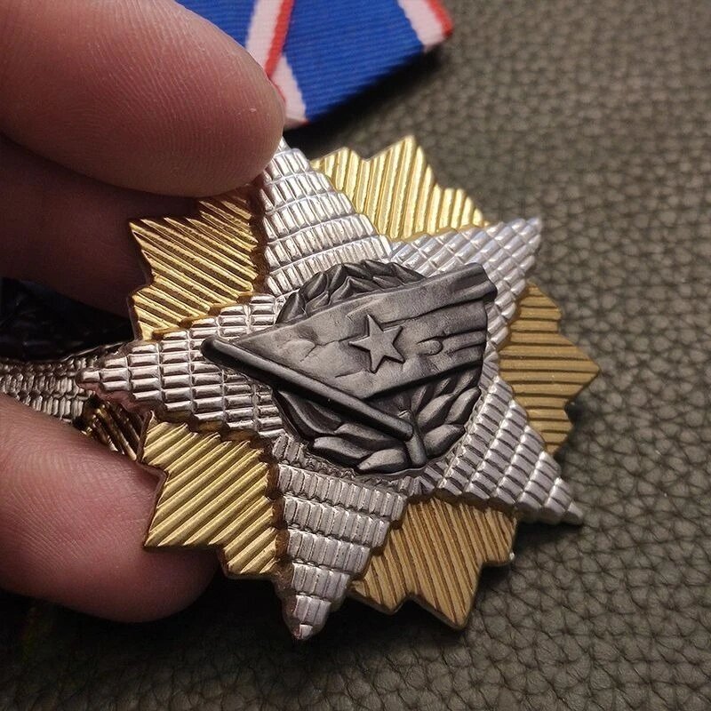 Винтаж Югославия Сербия Социалистический флаг Булавка Исторические коллекционные значки Украшения Ремесла Подарки