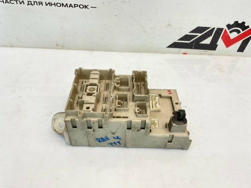 Б/У блок предохранителей, реле салона Toyota Rav4 2003 ACA21 1AZFE nприсутствует дефект на одном креплении 66700 TOYOTA арт...