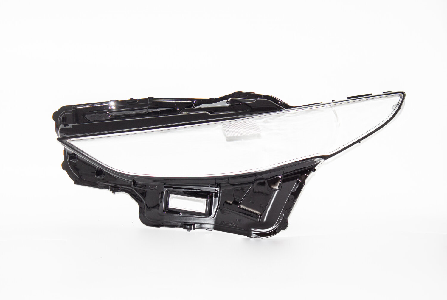 Стекло фары MAZDA 3 BP (2020-н. в.) (левое)