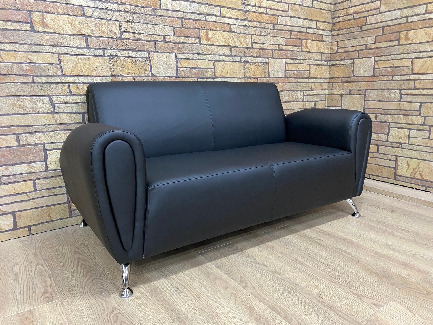 (kle11-d2-b) Диван офисный Клерк 11 размер: 160 х 80 см, искусственная кожа, цвет черный Ecotex 3001