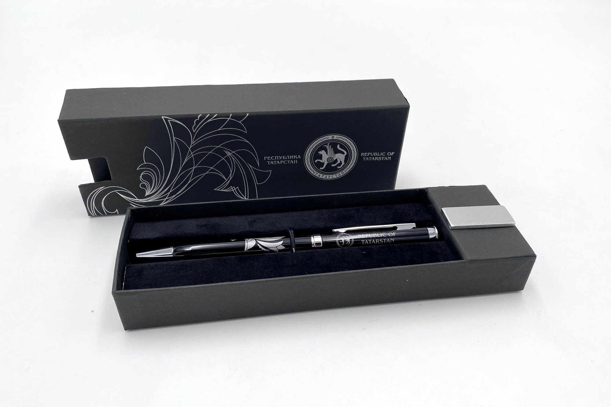 Шариковая ручка Республика Татарстан с серебряным узором