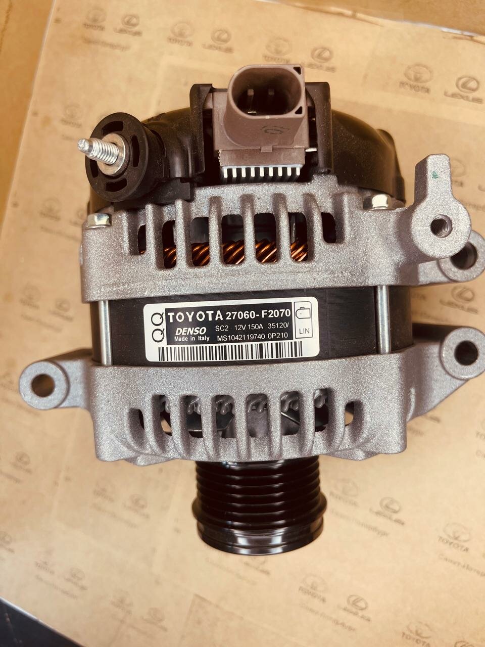 27060-F2070 генератор Toyota Camry 70 RAV4